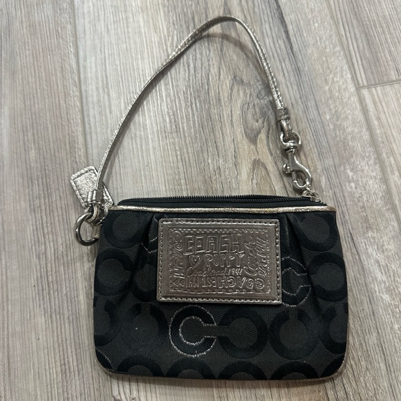 Coach | Bags | Coach Purse Black Sateen Signature Logo Maggie Mia 6153 ...